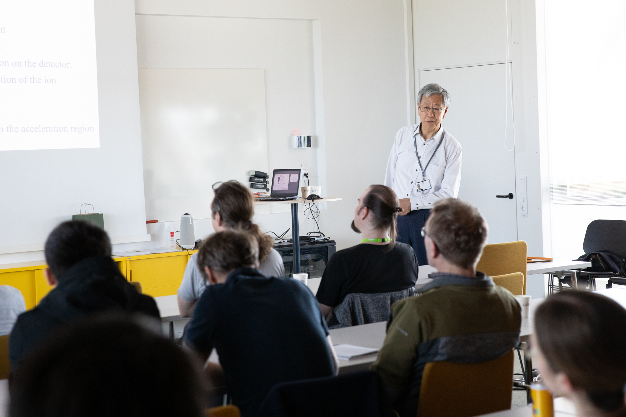 A long career among molecules and synchrotrons – Prof. Kiyoshi Ueda ...